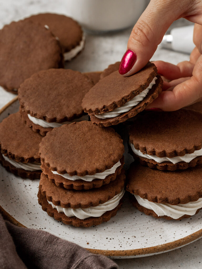 Homemade Vegan Oreos - ShortGirlTallOrder