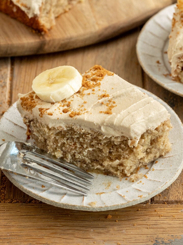 Vegan Banana Cake & Cookie Butter Frosting - ShortGirlTallOrder